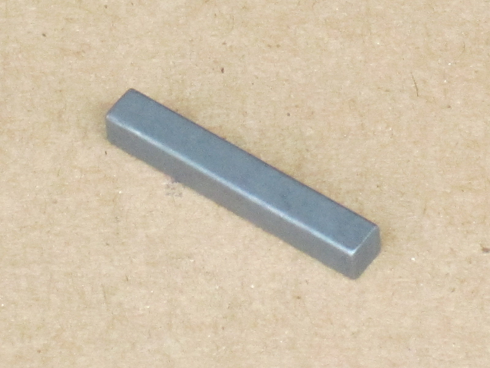 WOODS SPINDLE KEY FOR FORD 1900 1910 1920 2000 2600 2N 3000 3400 3600 ...