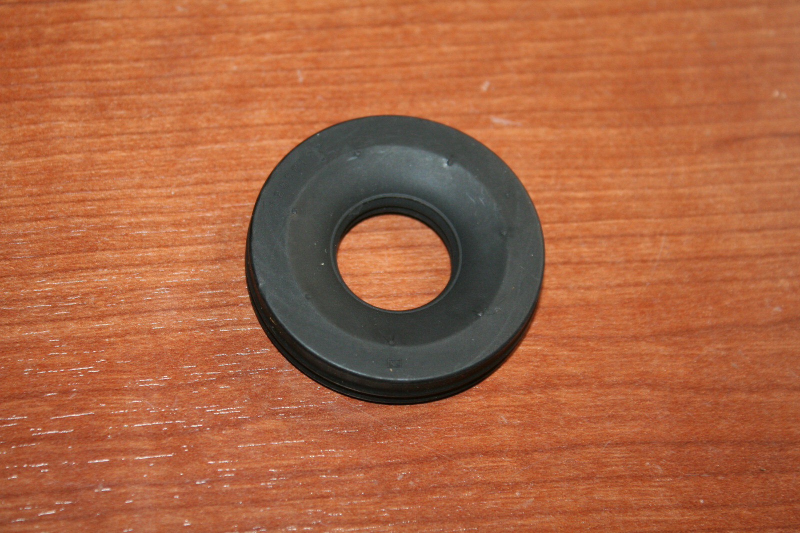 NOS GM Knock Sensor Grommet 12558177 97-04 Corvette 98-02 Camaro ...