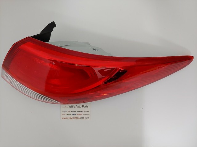 Hyundai Tucson Genuine RHS Outer Rear Tail Light 92402 2s000 for sale ...