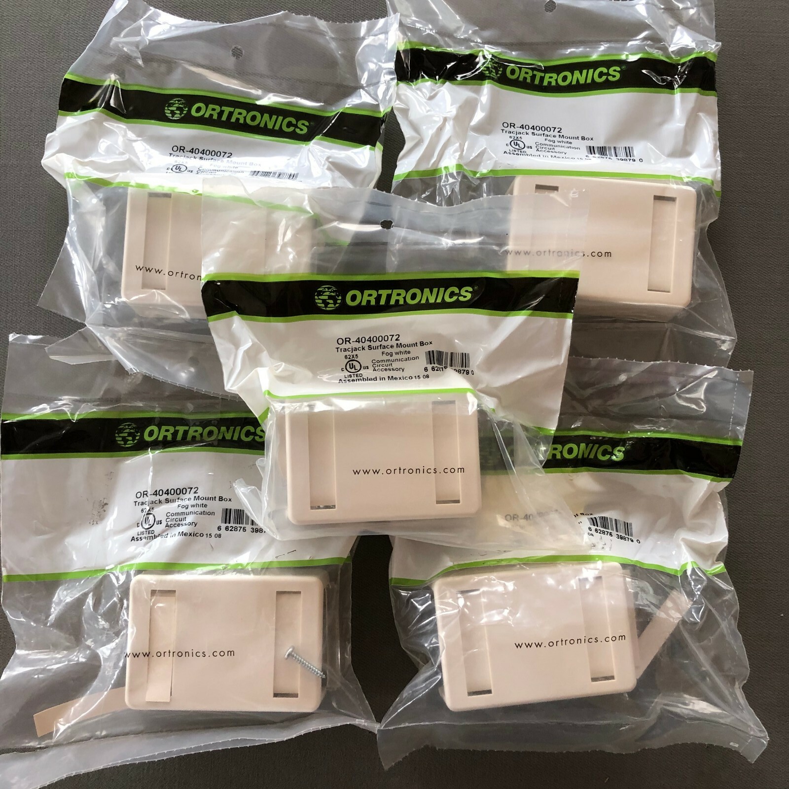 Ortronics OR-40400072 Tracjack Surface Mount Box 4-Port, Fog White ...