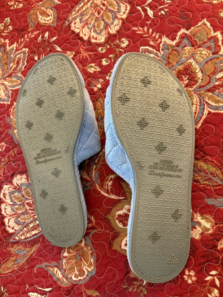 Women’s Dearfoams Light Blue Slippers 7-8 | eBay