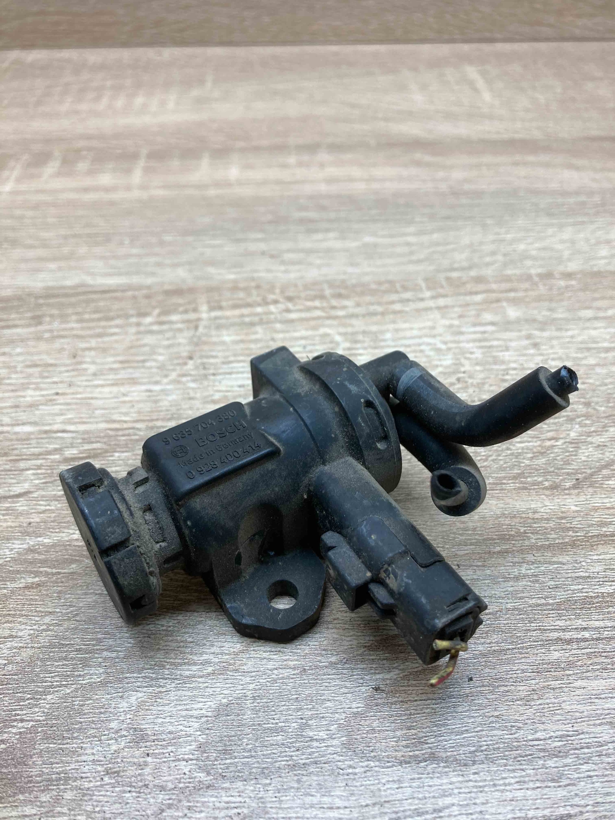 9635704380 0928400414 Citroen Vacuum pump Solenoid Control Valve Bosch ...