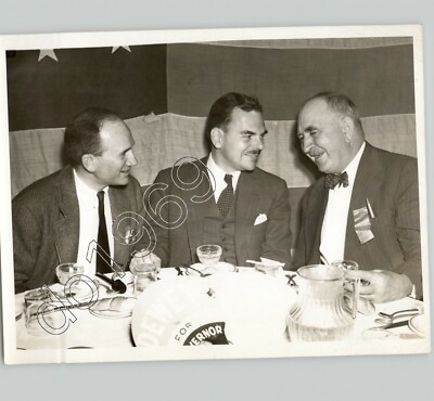 W. KINGSLAND MACY, Thomas Dewey & Judge Richard Hawkins Vtg. 1942 Press ...