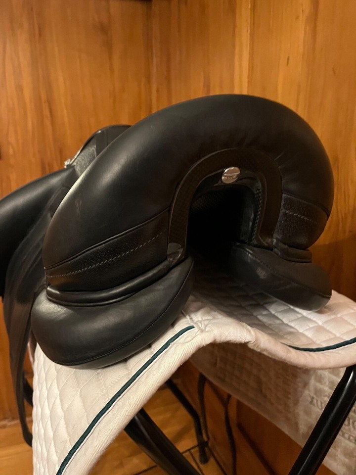 17.5" Devoucoux Makila Harmonie S (2022) Dressage Saddle | eBay
