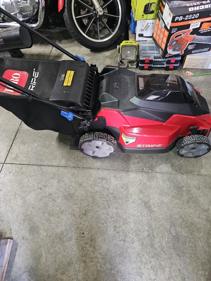 Toro 21620 60-Volt 21-Inch Stripe Electric Self Propelled Lawn Mower ...