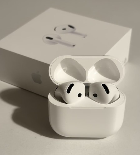 New Apple 4th Generation Wireless Earbuds with Active Noise ...