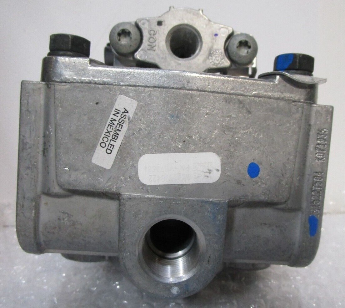BENDIX ATR-6 BRAKE RELAY TRACTION VALVE # K070684 | eBay