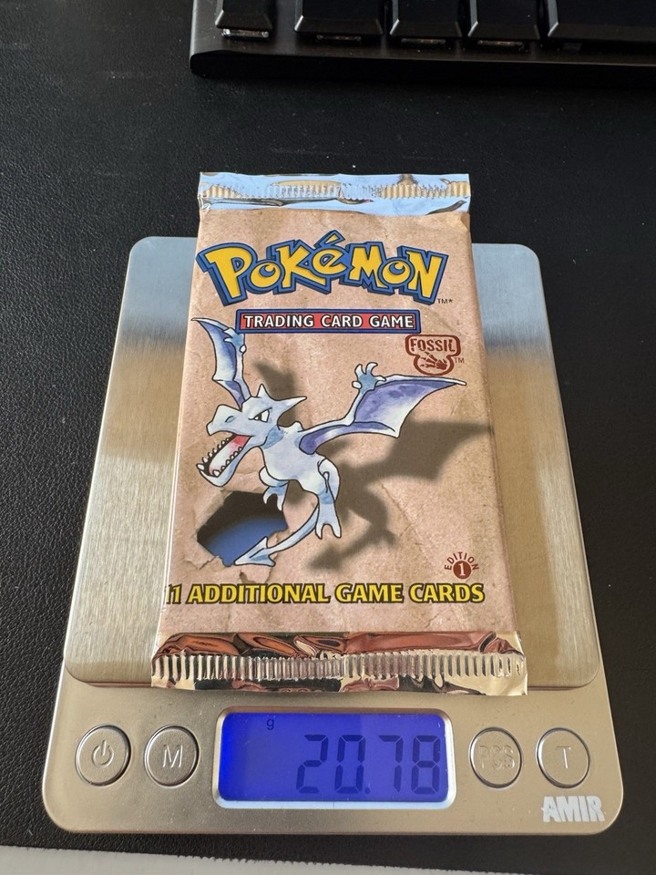 Pokemon Fossil *1st Edition* Booster Packs - 1 Heavy & 1 Light (2 total ...