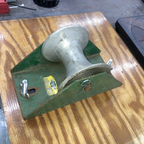Greenlee 658 12"x5" Aluminum Alloy Tray-Type Sheave w/ Self Lubricating ...