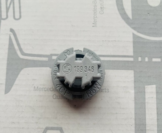 MERCEDES Rückleuchte Glühbirne Halter Buchse A1408260082 online kaufen ...