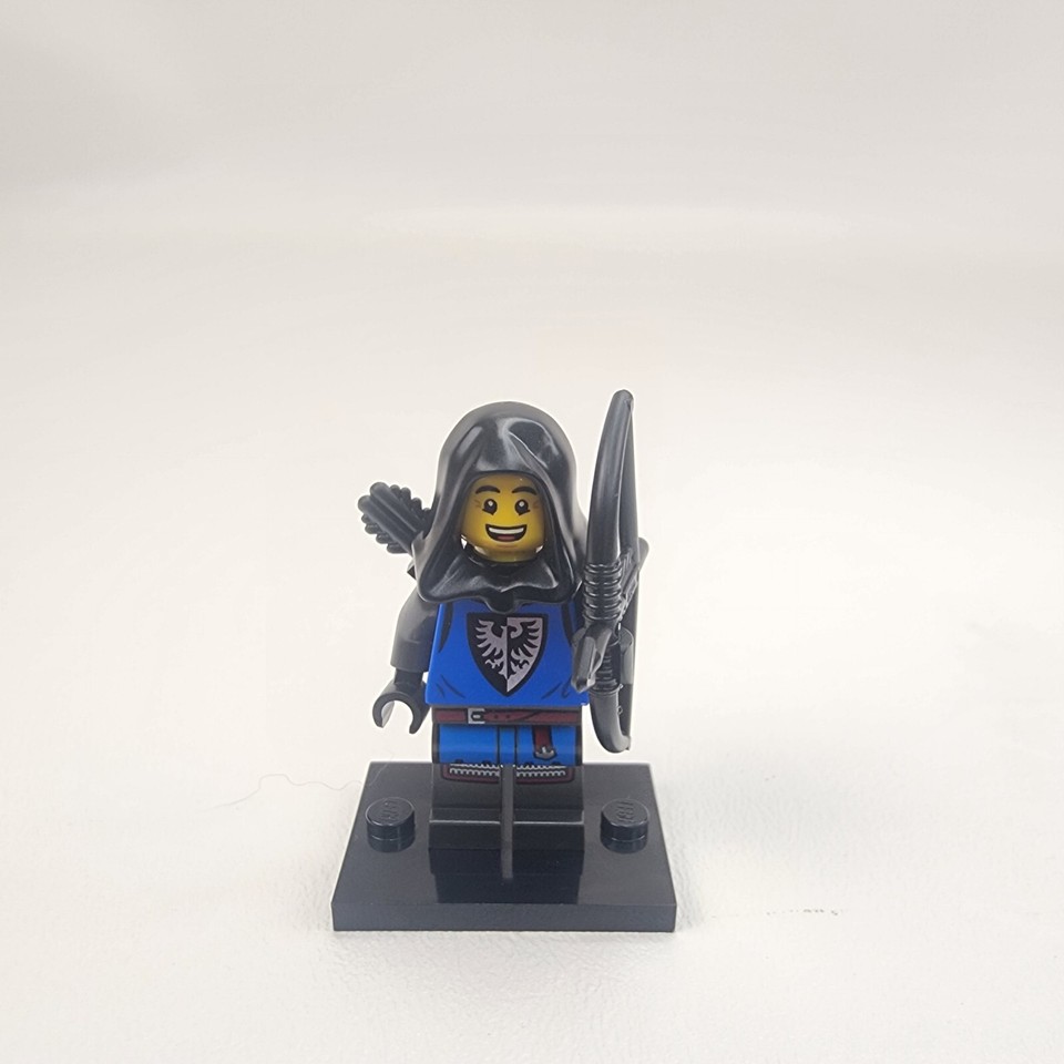 LEGO CASTLE LION KINGHTS,BLACK FALCON MINI FIGURES,WEAPONS,ARMOR ...