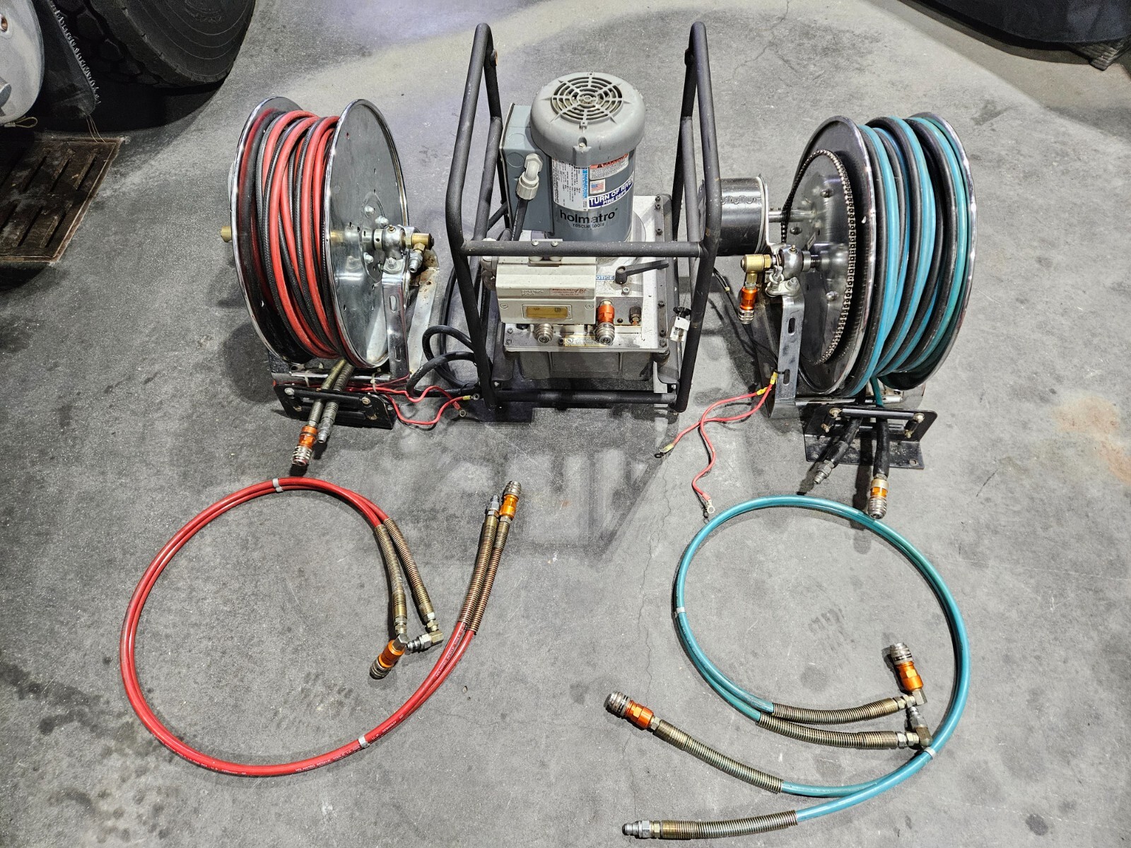 Holmatro apparatus generator and two hose reels for Holmatro rescue ...
