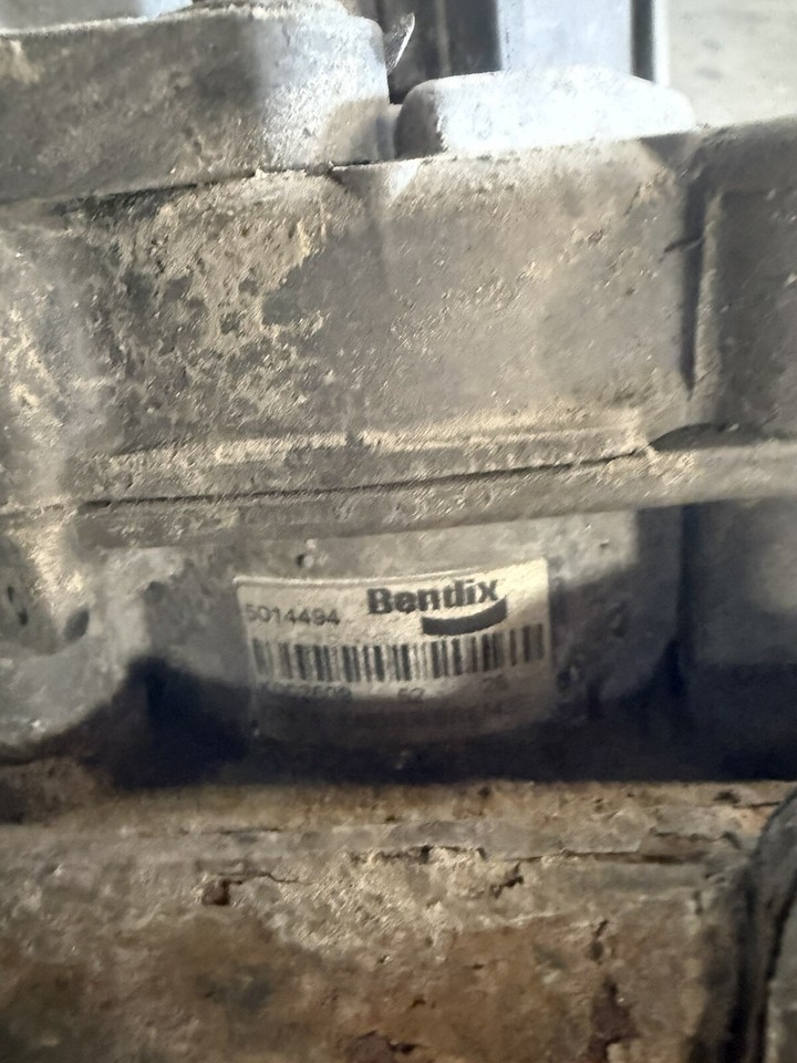 Bendix Air Brake Valve 5014494 K002509 Z013356R 6325468 | eBay