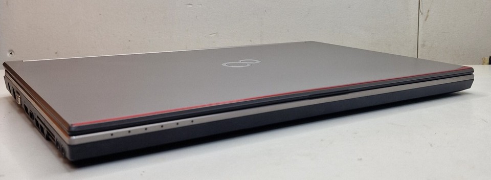 Fujitsu Celsius H770 - i7-7700HQ@ 2.8GHz 16GB 256GB Nvidia Quadro 97% ...