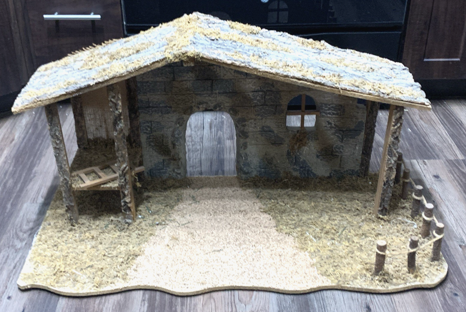 Nativity Crèche Stable 32" x 15" x 16" | eBay