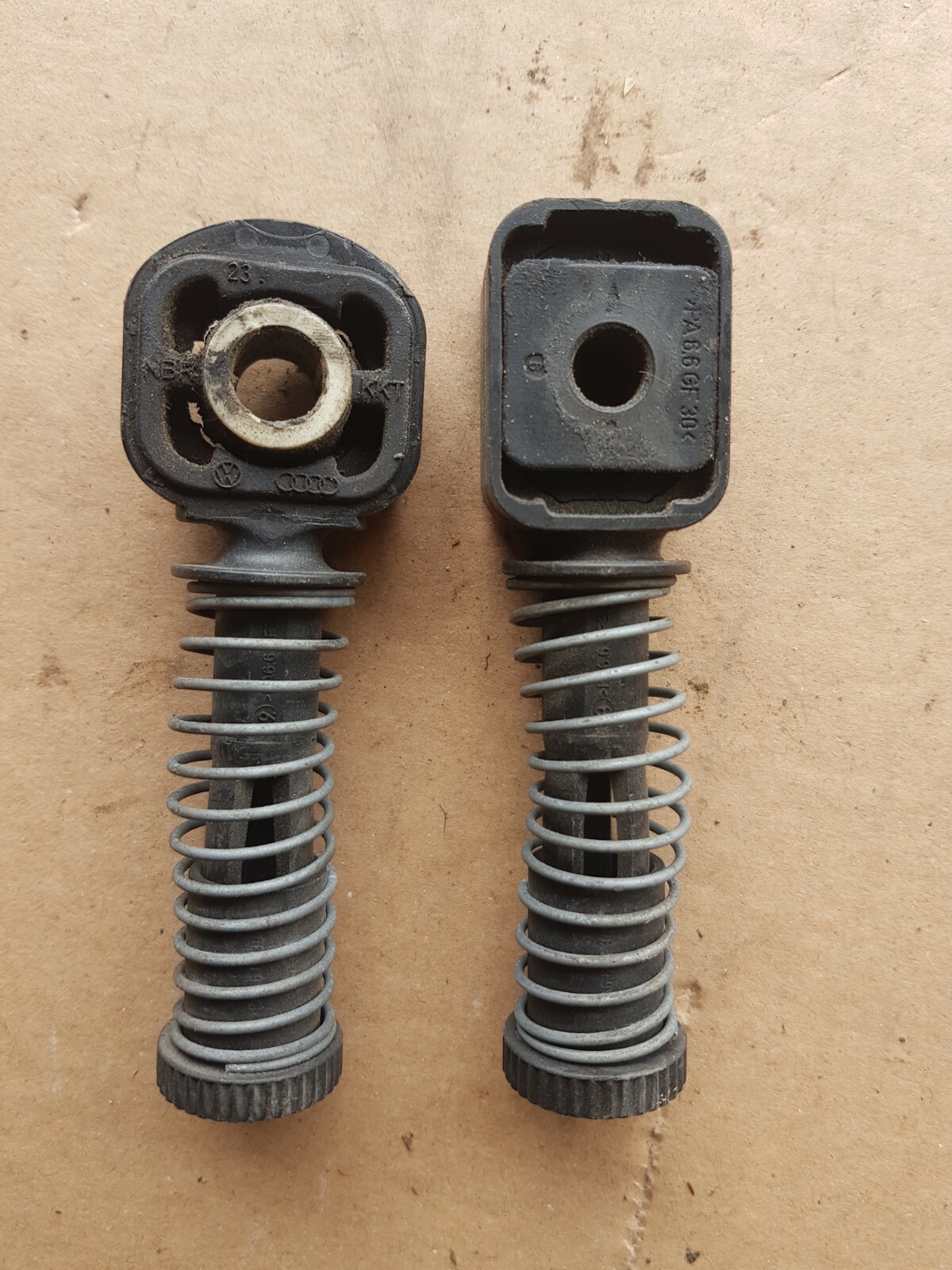 VW PASSAT B7 CC TDi GEAR BOX CABLE LEVER RUBBER RODS ADJUSTERS PAIR ...