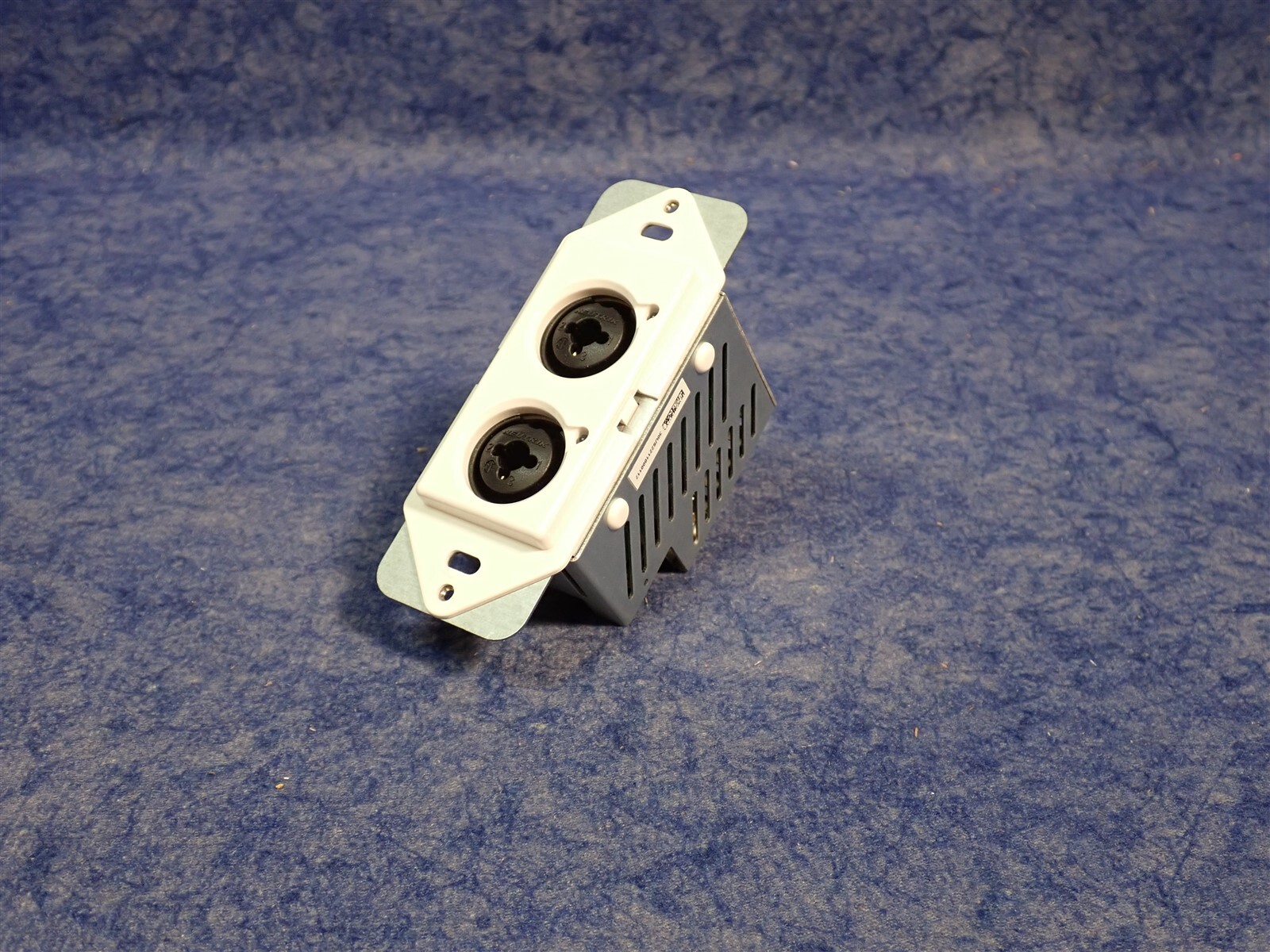 QSC Attero Tech AXON D2i Single Gang Dante/AES67 Network Audio ...