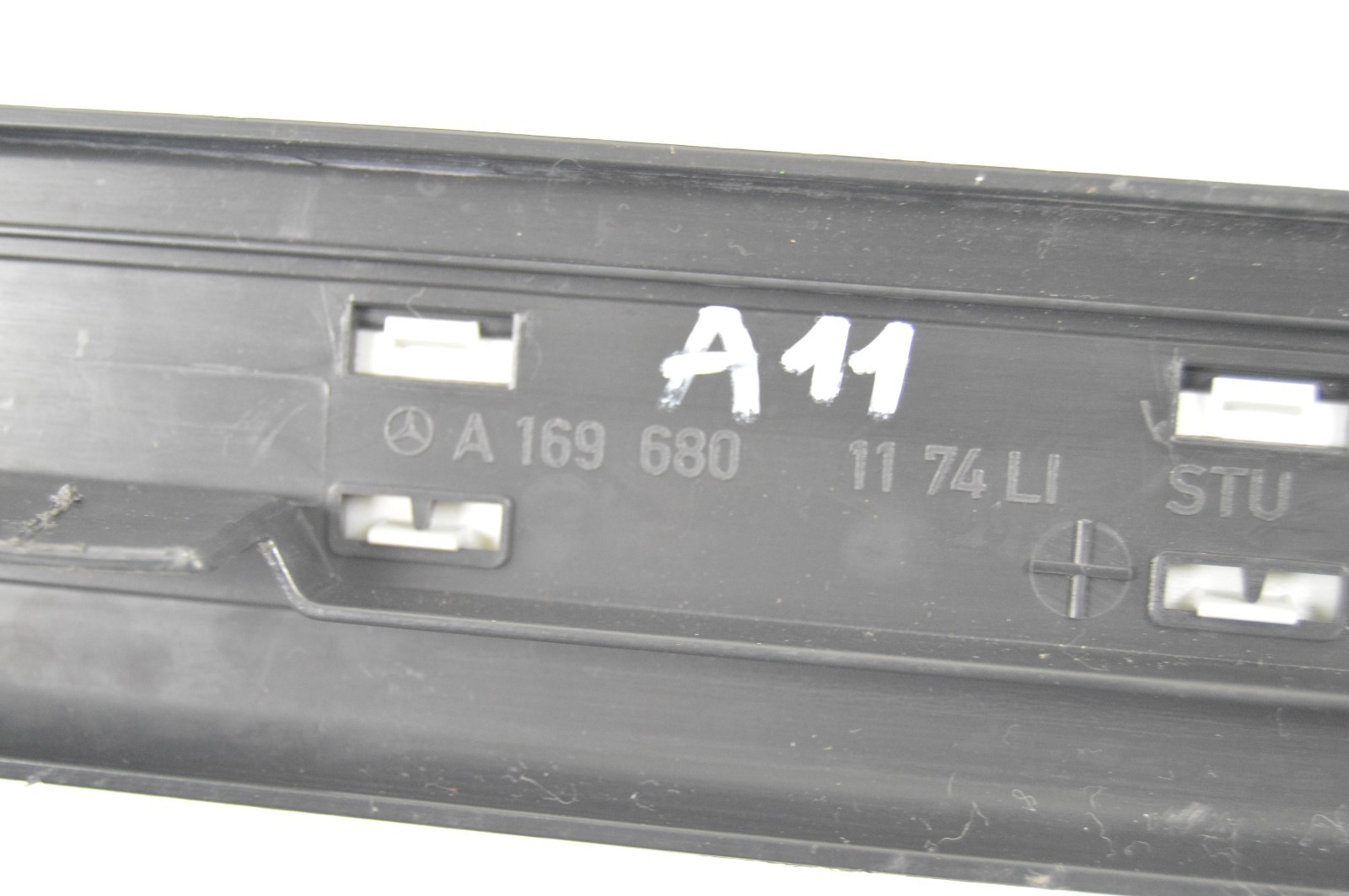 Mercedes-Benz B200 W245 Door Sill Trim Set A1696801174 A1696800074 ...