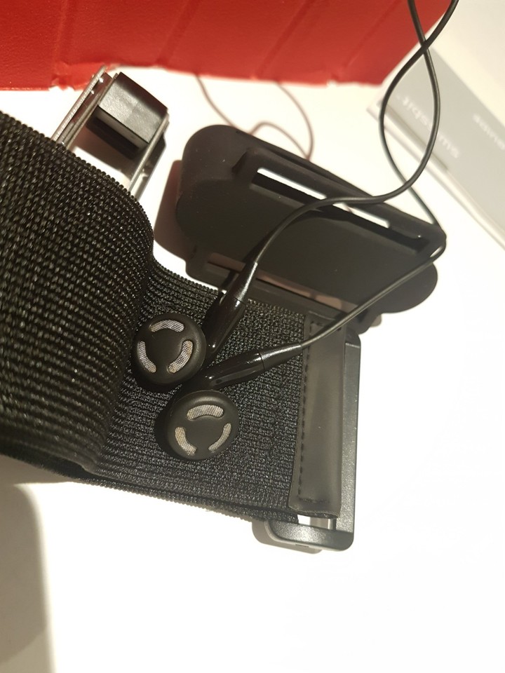 Victorinox Swiss Army knife plus MP3 audio player SwissBit sBeat RARE ...
