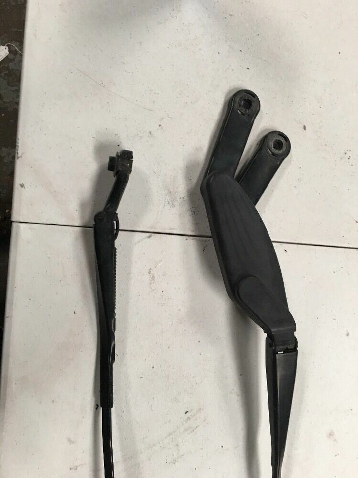 2003 MERCEDES BENZ S430 W220 OEM RIGHT FRONT WINDSHIELD WIPER ARM | eBay