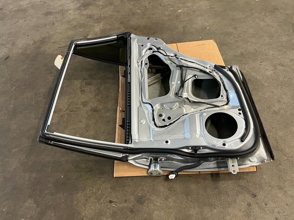 20-23 SUBARU OUTBACK REAR RIGHT SIDE EXTERIOR DOOR SHELL SILVER, OEM ...