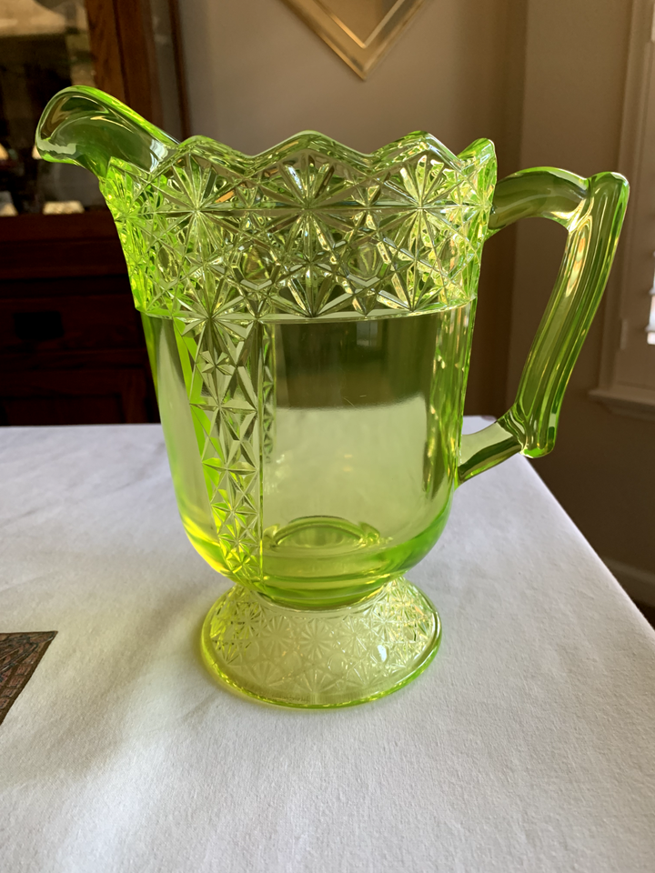 Antique Queen or Button & Bow Pattern Yellow Vaseline Uranium Glass ...