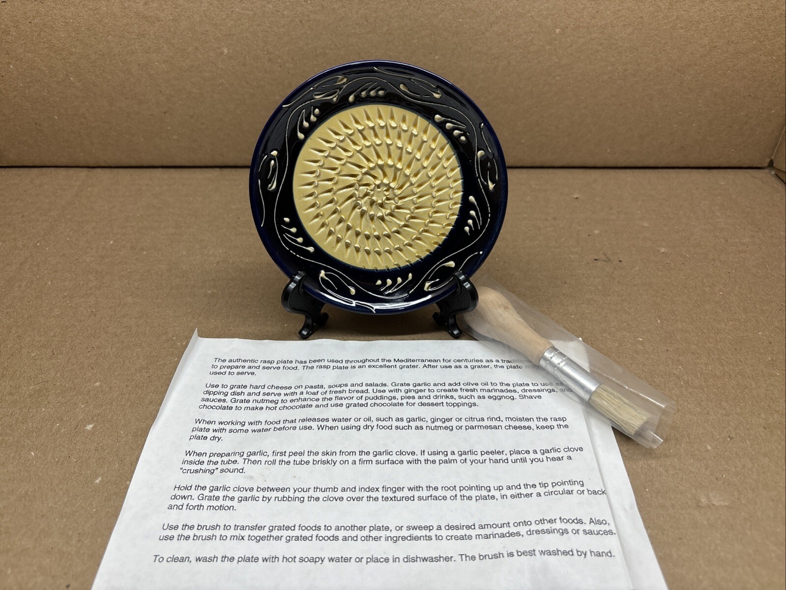 CERMICA DE ESPANA ~ 5" Garlic Grater Zester Rasper Plate ~ Hand Made in ...