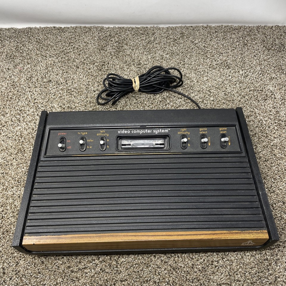 Atari 2600 Heavy Sixer Console In Box Chess Piece Box Tested Works READ ...