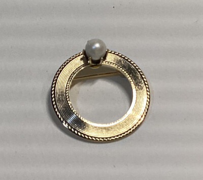 Vintage Gold Tone Ribbed Open Circle Round Faux Pearl Pin Brooch Lapel ...