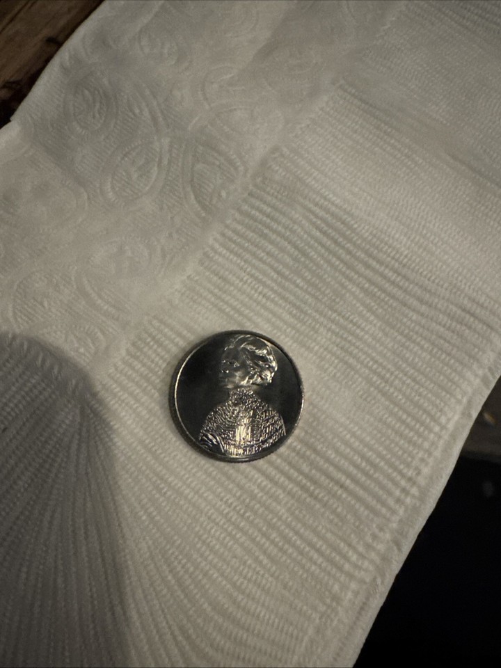 2023 D Washington Quarter Error on nose of George and Bubbles on neck ...
