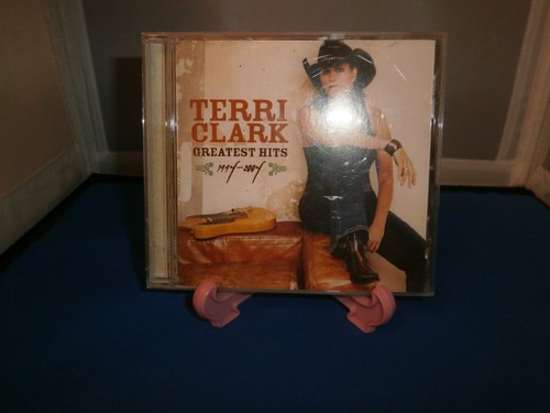 TERRI CLARK: Greatest Hits 1994-2004; LN CD - Picture 1 of 1