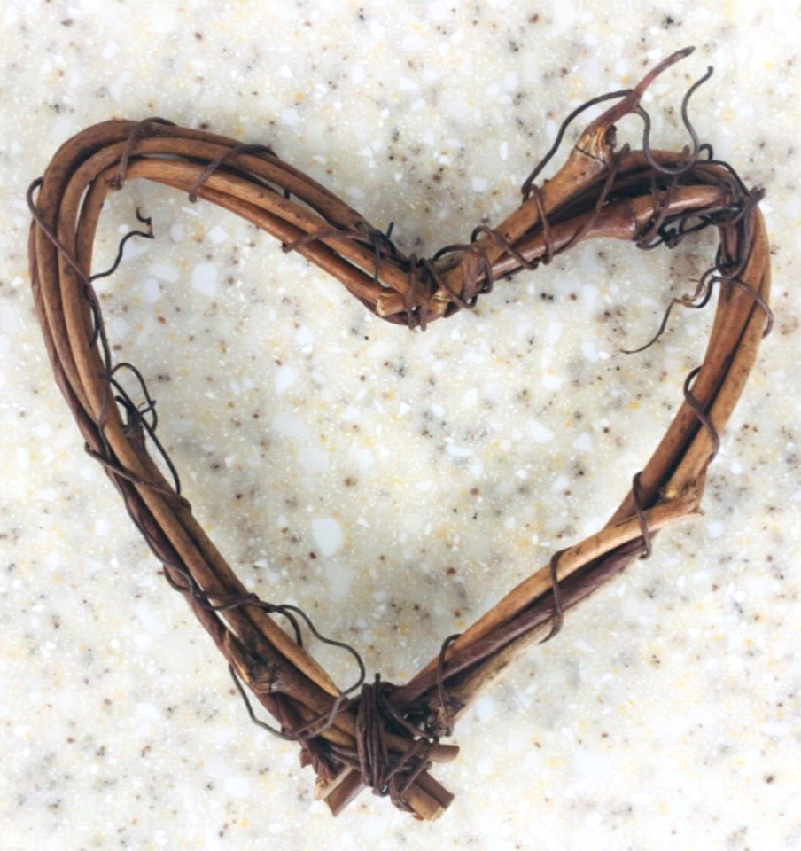 5pc Natural HEART Grapevine Twig Mini Wreath Crafts DIY SET/LOT of 5 | eBay