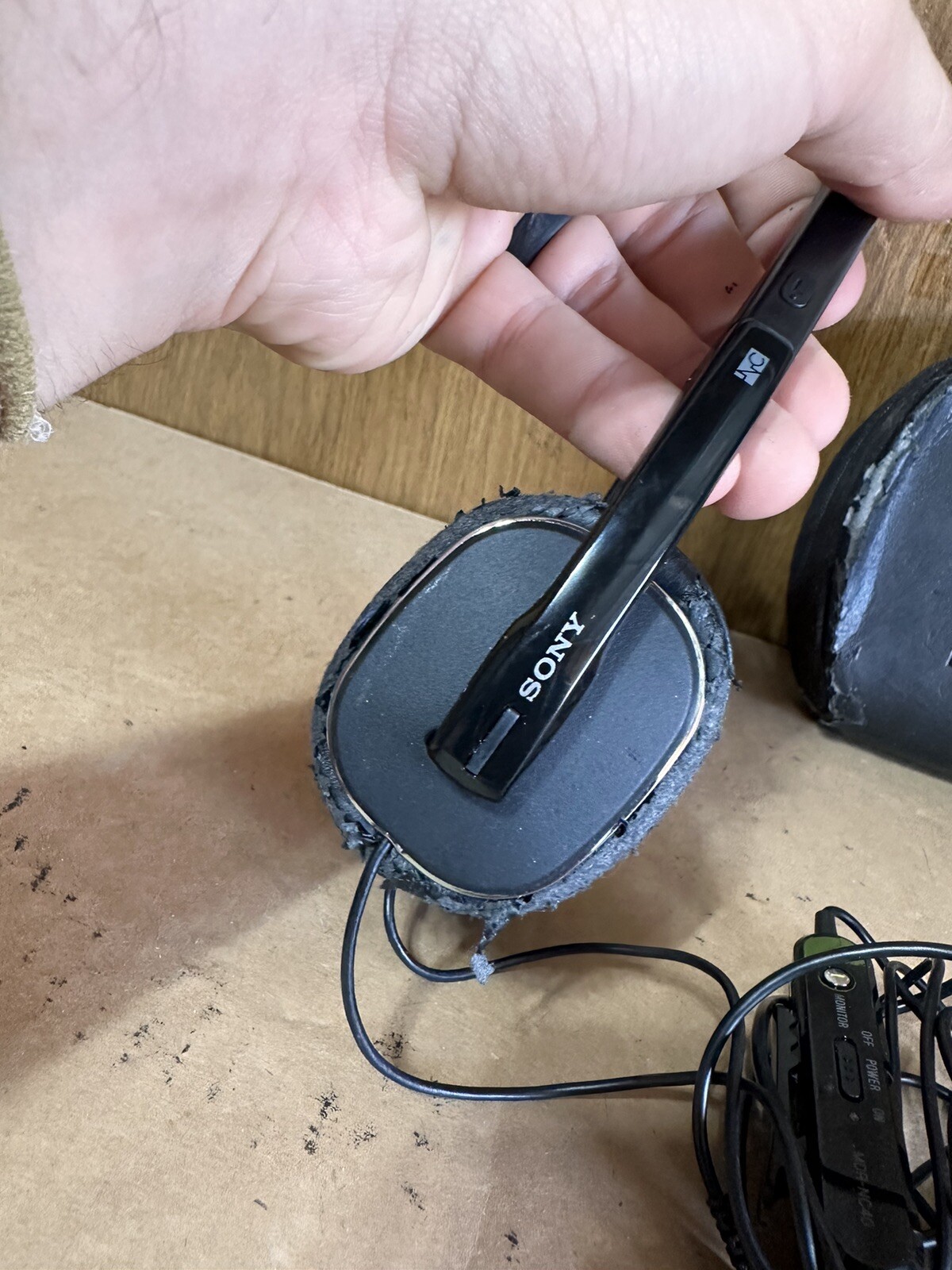 Sony MDR-NC40 Ultra Lightweight Noise Canceling Folding Headphones With ...