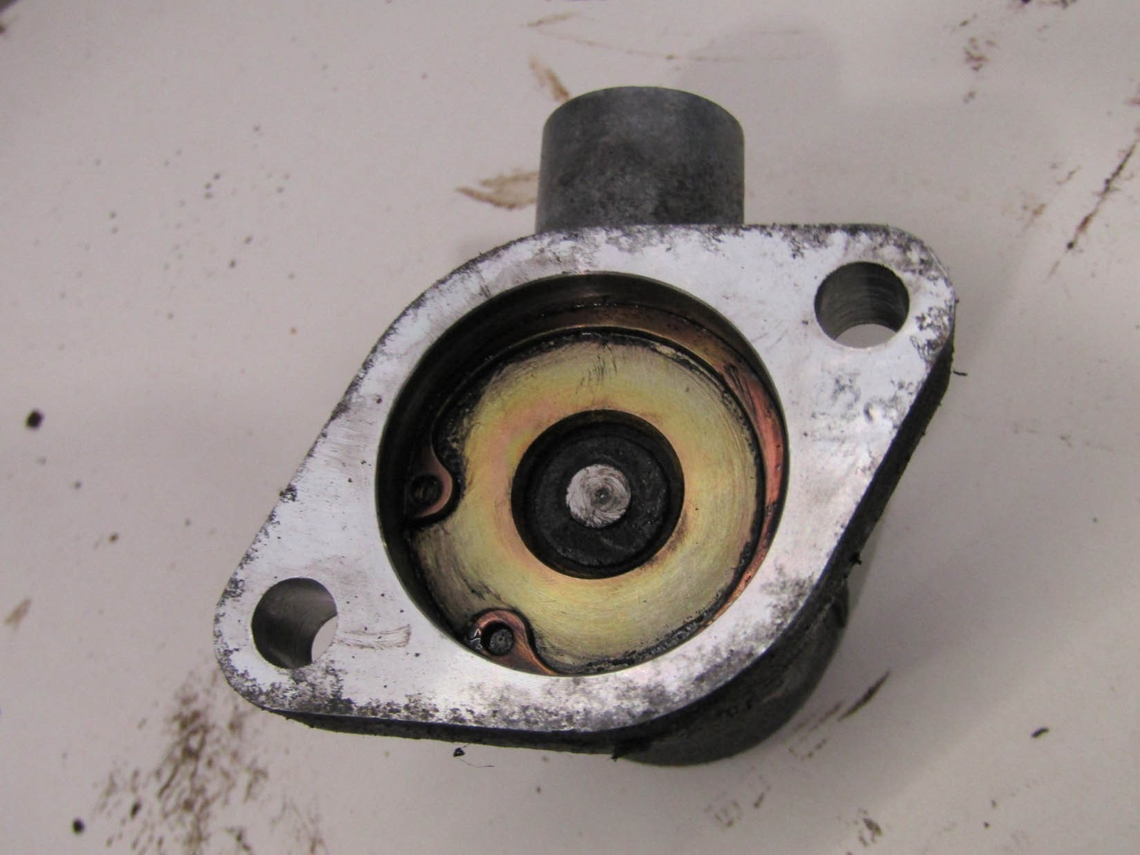 Isuzu Trooper 3.1 MK2 91-02 4JG2 inlet intake manifold vacuum valve ...