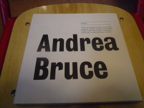 Noor 5 ANDREA BRUCE surviving war photographies dédicacé signed 2012 | eBay