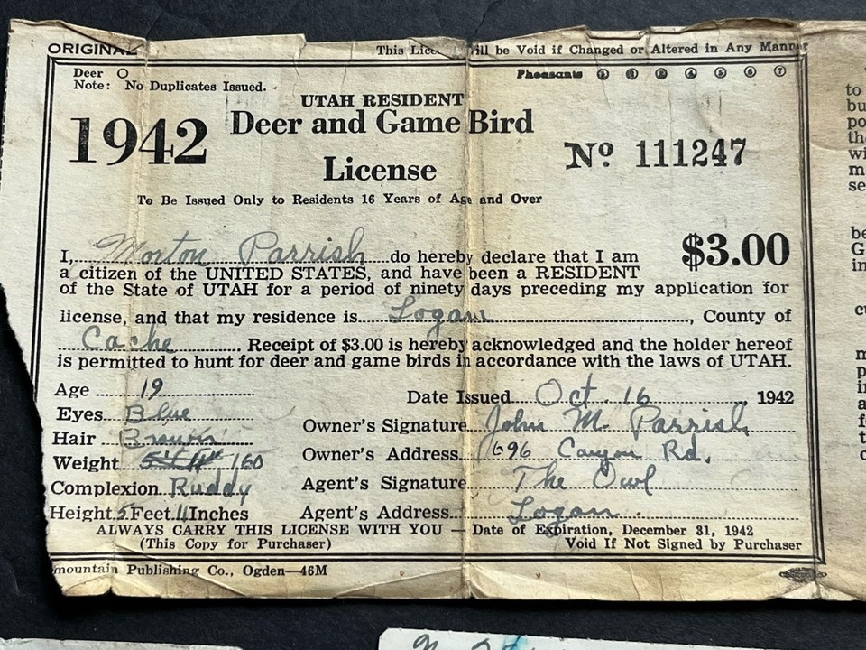 Large Lot of Vintage Hunting Fishing Deer Game License Military ID Same ...