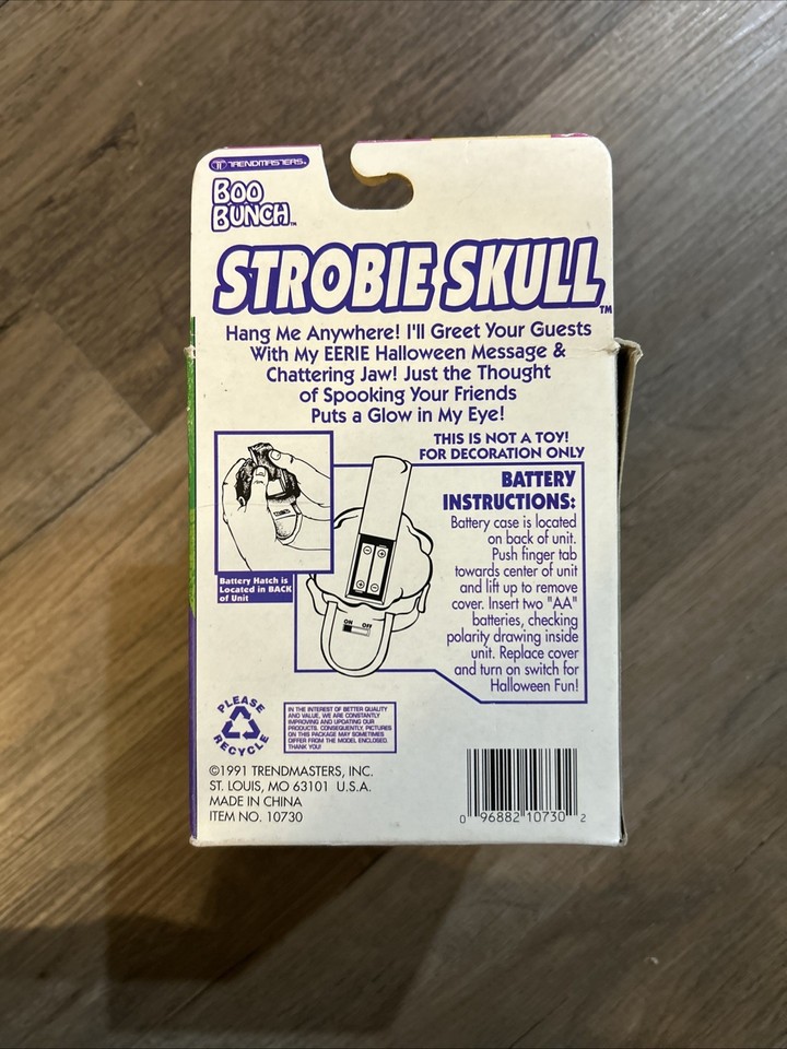 Trendmasters Halloween Strobie Pirate Skull Sound Light Chattering Jaw ...