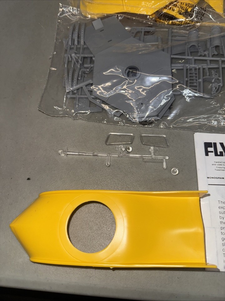 Monogram The Flying Sub Model Kit from Voyage To The Bottom Of The Sea ...