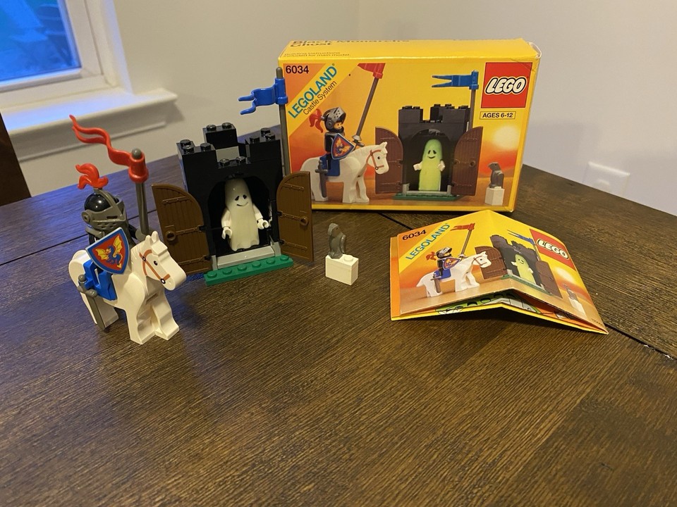 LEGO Castle: Black Monarch's Ghost (6034). 100% Complete With Box ...