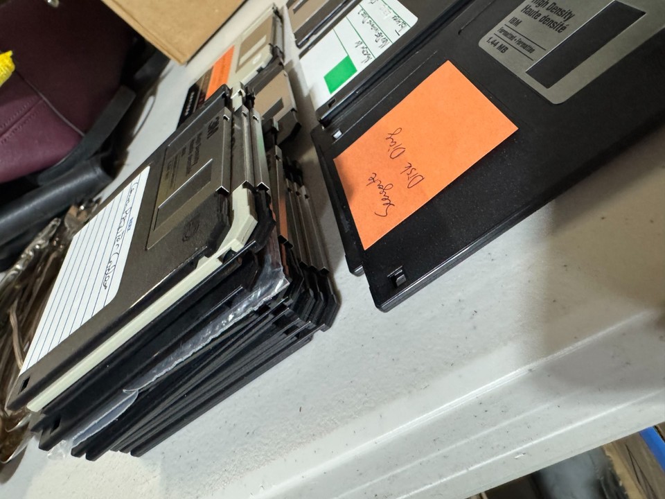 Big Lot of 3.5" Floppy Disks - 25+ Vintage Computer Diskettes Sound ...