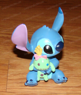 Disney Showcase HUGS Collection - STITCH HUGGING SCRUMP (6002187) Lilo ...