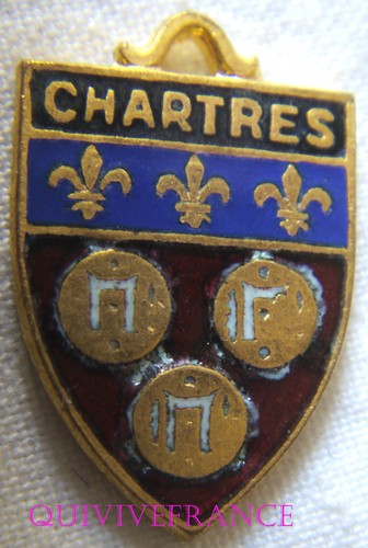 BG5829 - INSIGNE BLASON CHARTRES | eBay