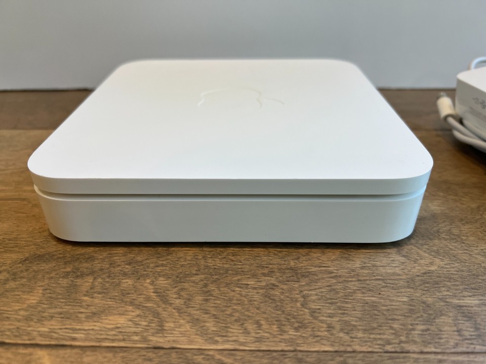 Apple AirPort Extreme Base Station Wireless Router Wi-Fi Model A1301 ...
