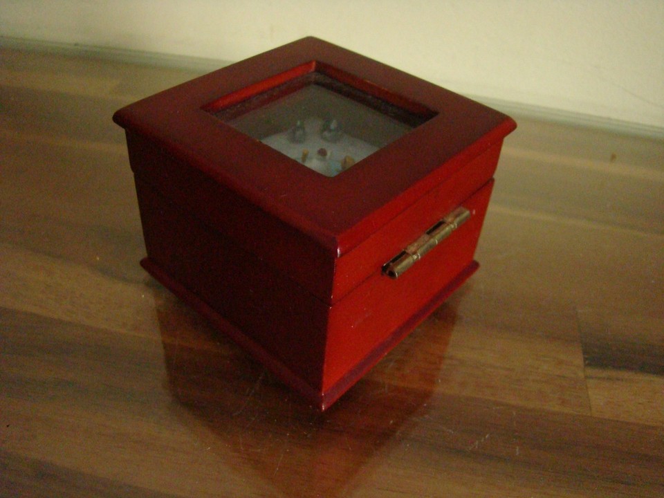 Mr. Christmas Music Box Miniature Ice Skating Rink Animated Snow Man ...