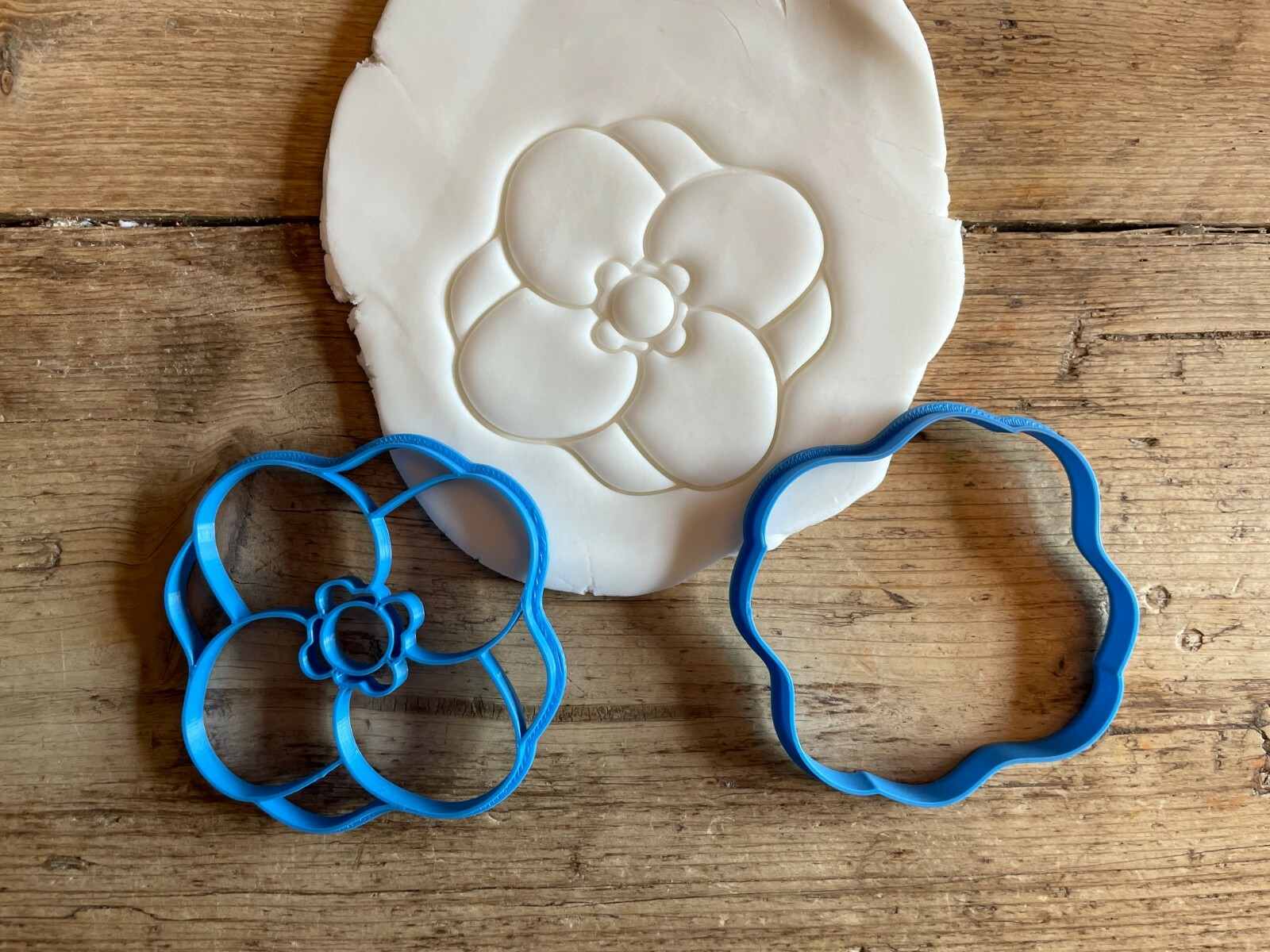 Poppy cookie/ biscuit cutter, decorating ideas, flower, icing | eBay UK