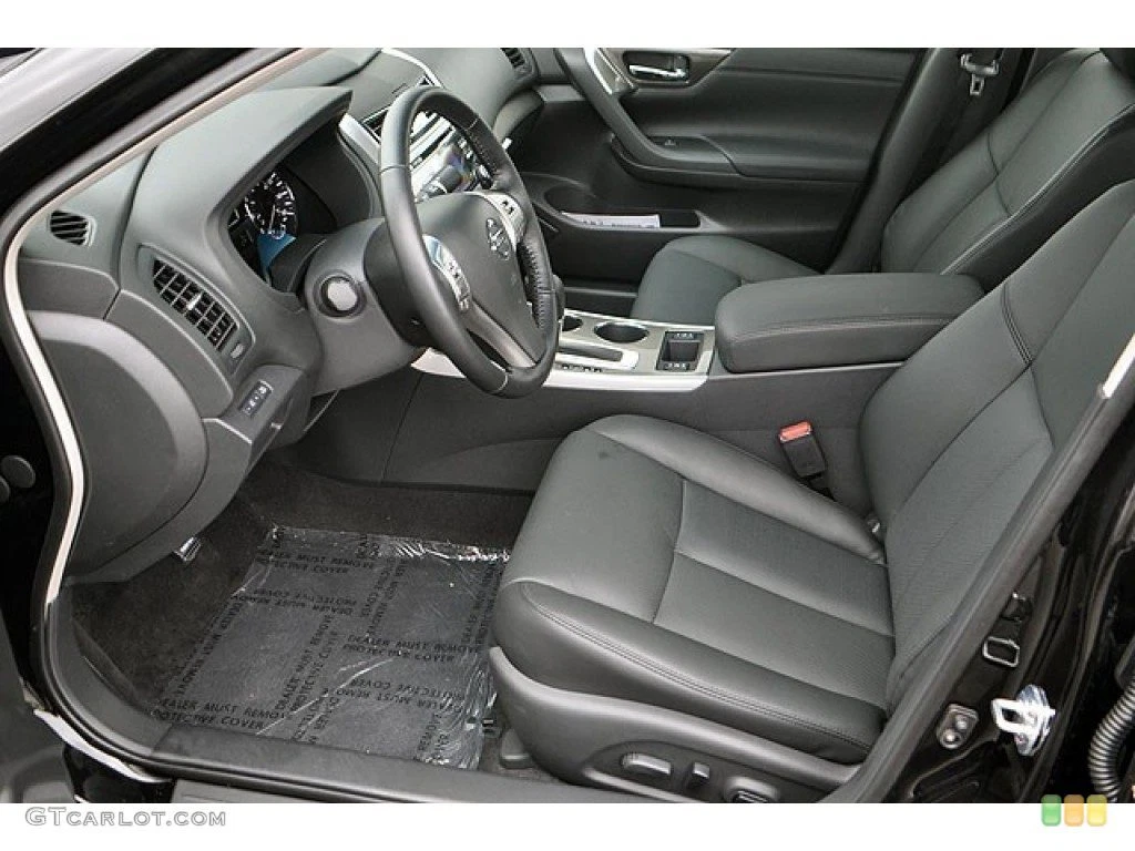 Nissan Altima 2022 Interior Black