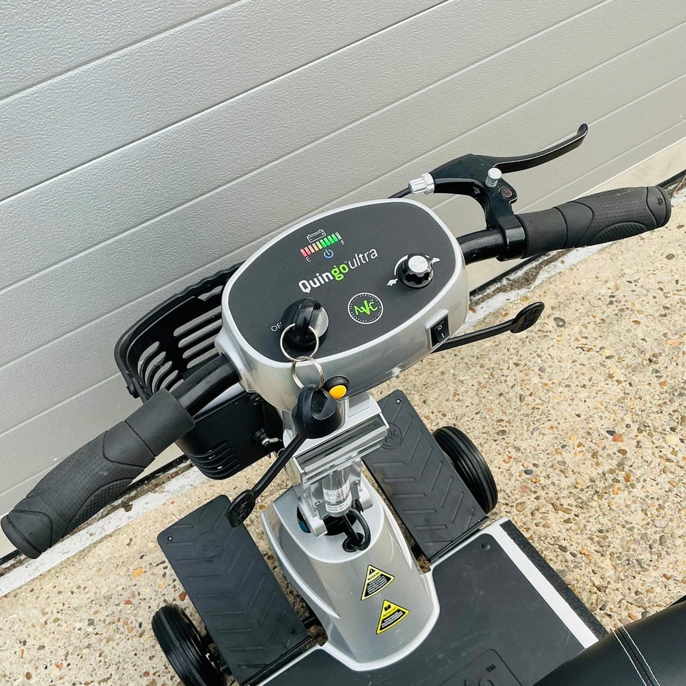 Quingo Ultra Pavement Mobility Scooter Buggy Medium Size 4mph inc ...