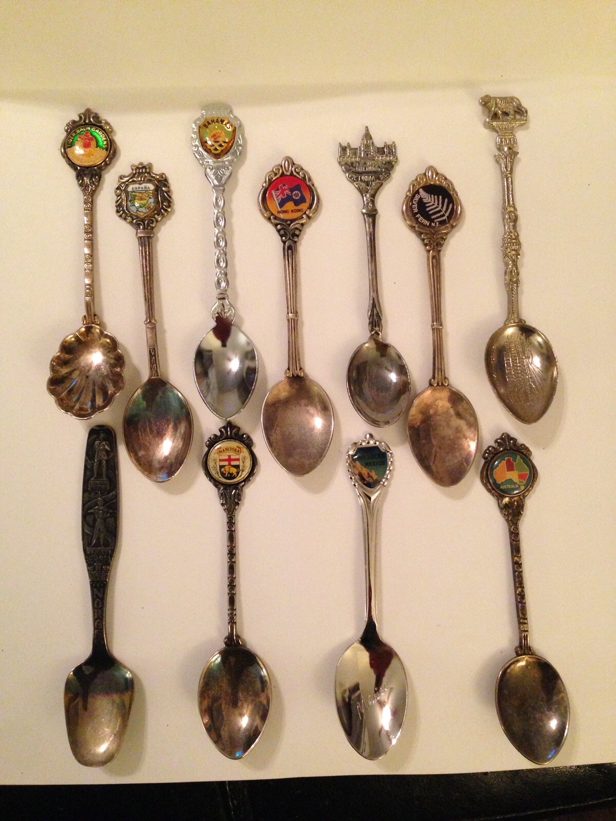 LOT OF 11 COLLECTOR SILVER PLATED/EPAI SPOONS-COUNTRIES/FAMOUS PLACES ...