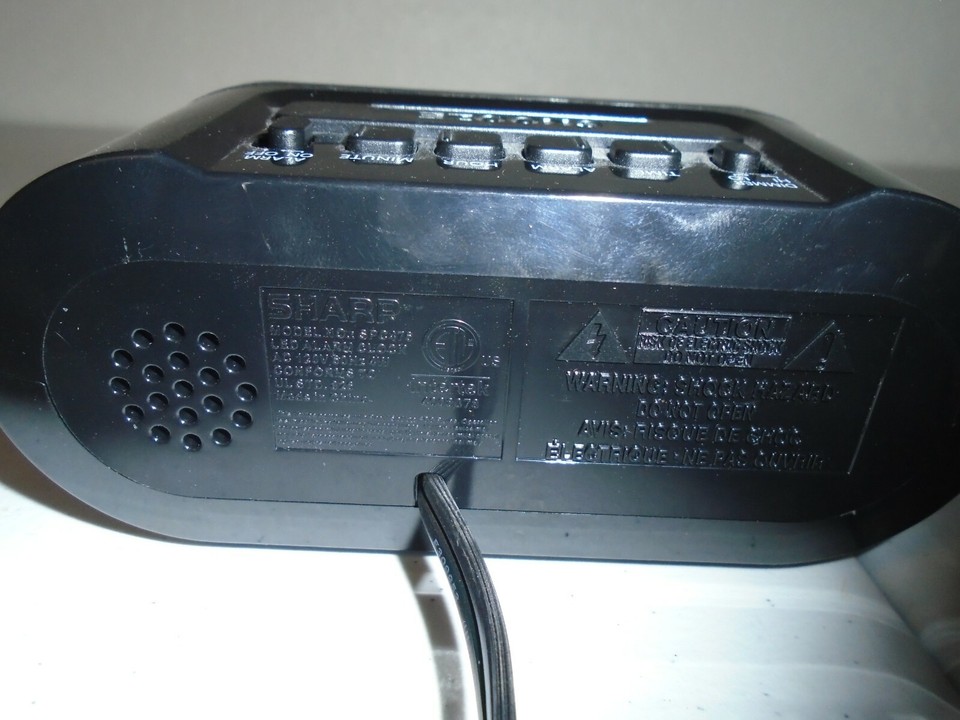 Sharp AccuSet Alarm Clock with Display Dimmer Automatic Time Set SPC ...