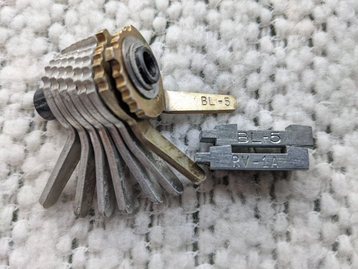 Curtis 15 Code Cutter